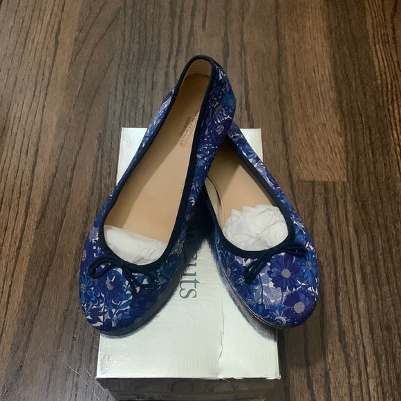J. Crew | Shoes | J Crew Girls Liberty Classic Ballet Flat Tresco ...